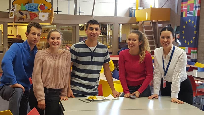 Lycee Francais Vincent van Gogh