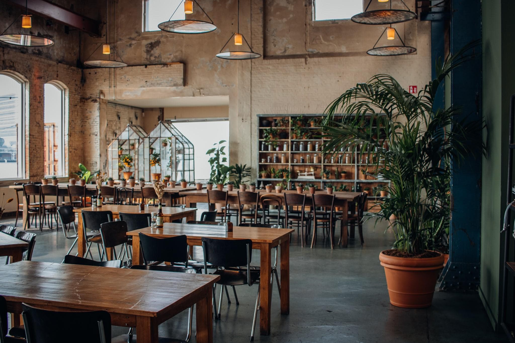 Lowlander Botanical Bar & Restaurant | Venue Finder | I amsterdam
